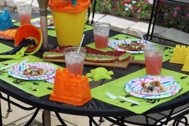 Perfect Pool Party Pizzas | Hungry Happenings