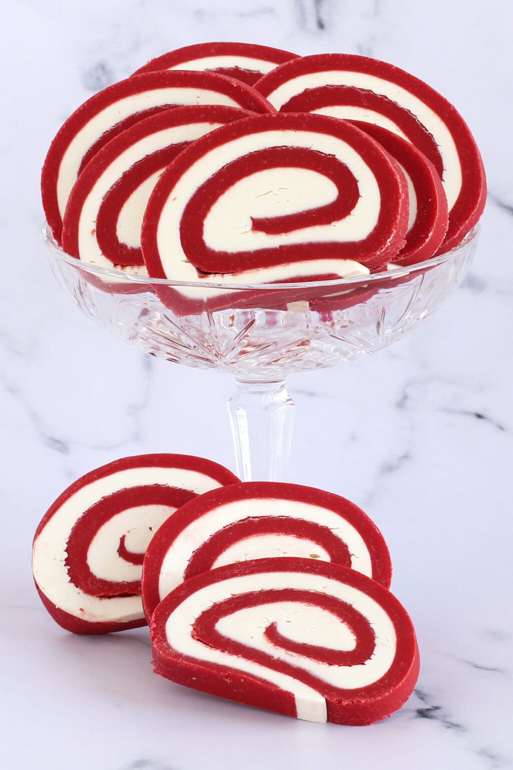 Peppermint Fudge Pinwheels | Hungry Happenings