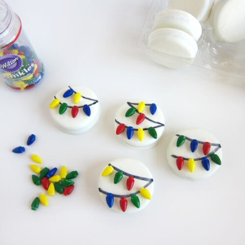 Christmas OREOs | Hungry Happenings