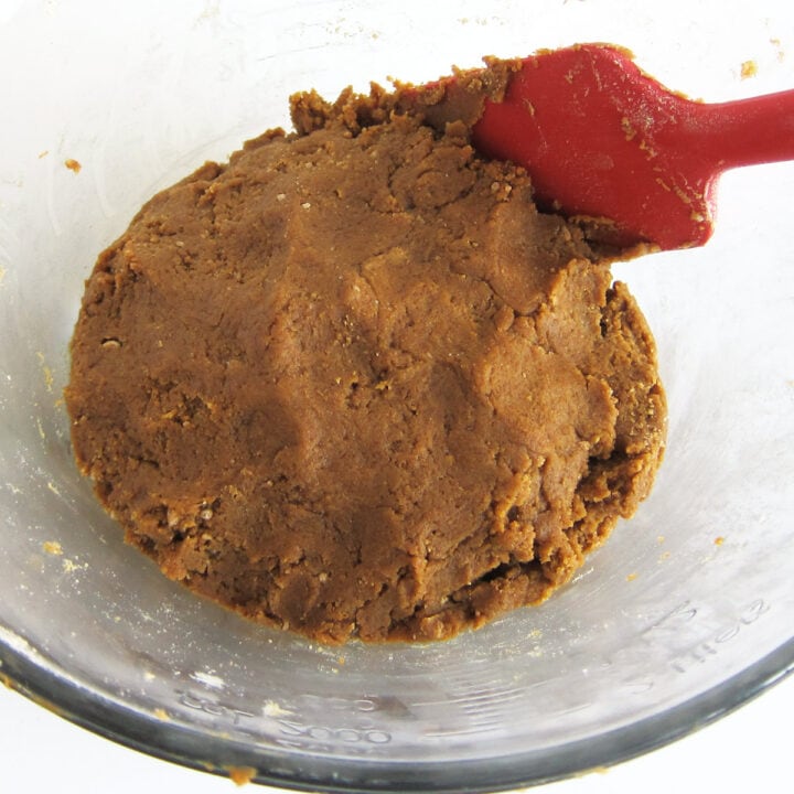 Gingerbread Cookie Cups | Hungry Happenings