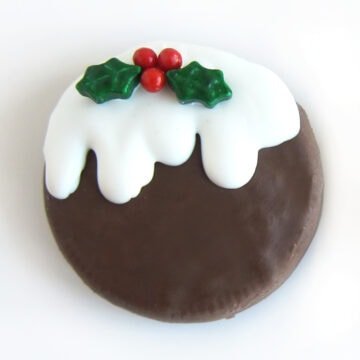 Christmas OREOs | Hungry Happenings